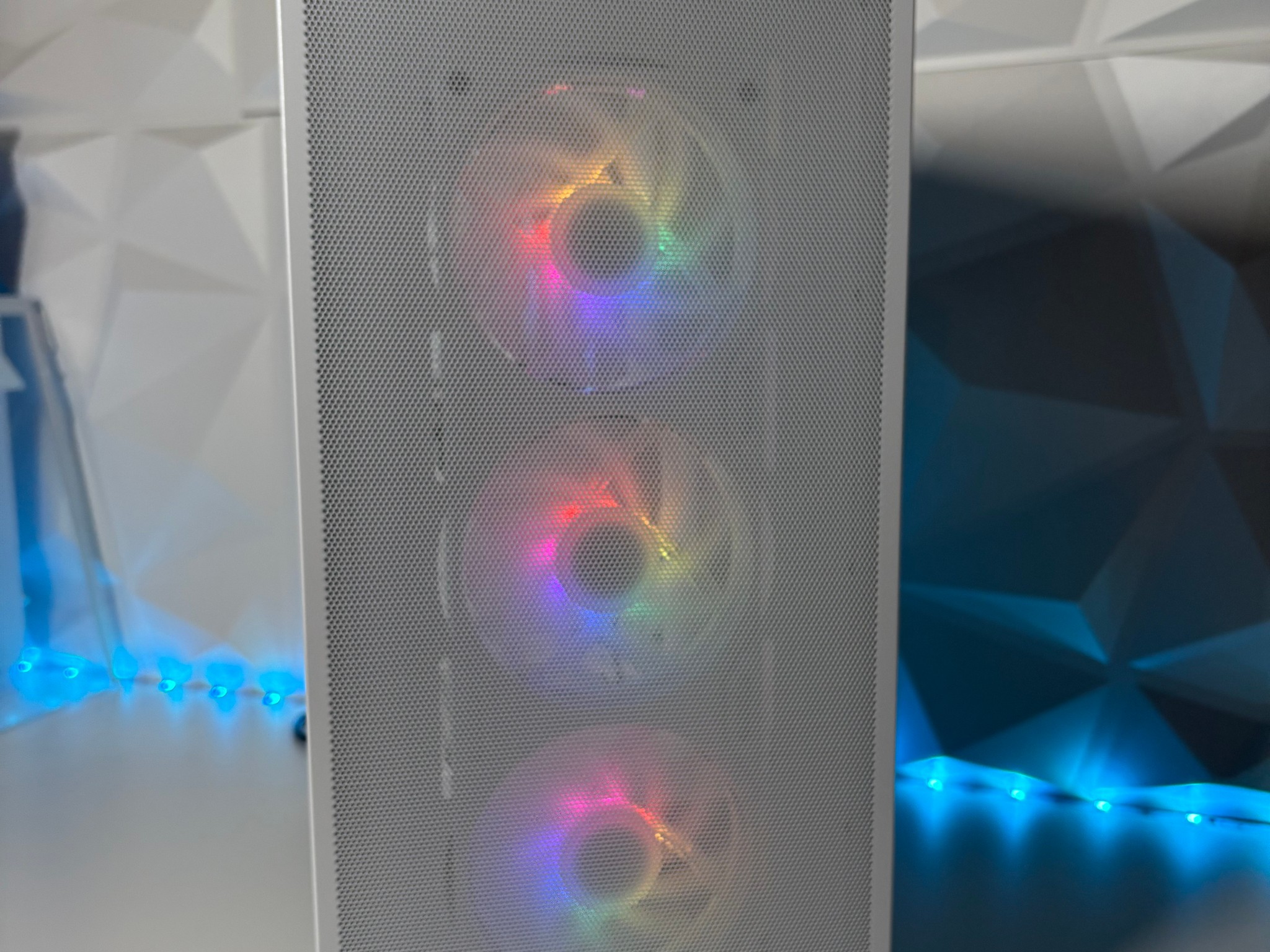 Clean White Gaming PC - Nvidia RTX 3070 8GB, Intel Core i3 13100F, 16GB ...