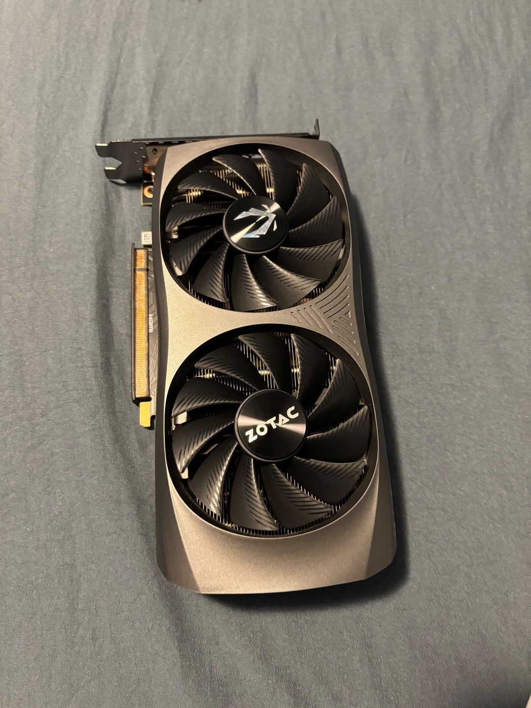 RTX 4070 twin fan zotac gaming 12g vram | Jawa