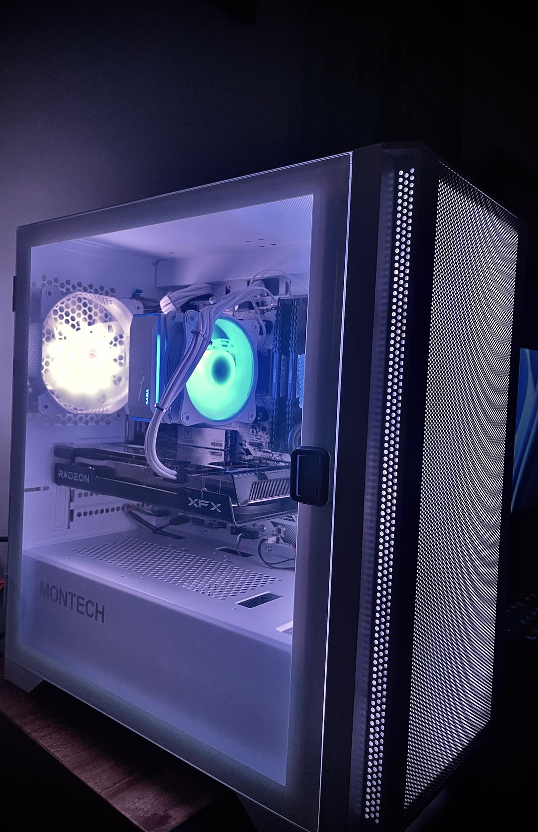 🥶 ALL WHITE 1080p Streaming/Gaming PC | RX 6600, Ryzen 5 3600, 1TB SSD ...