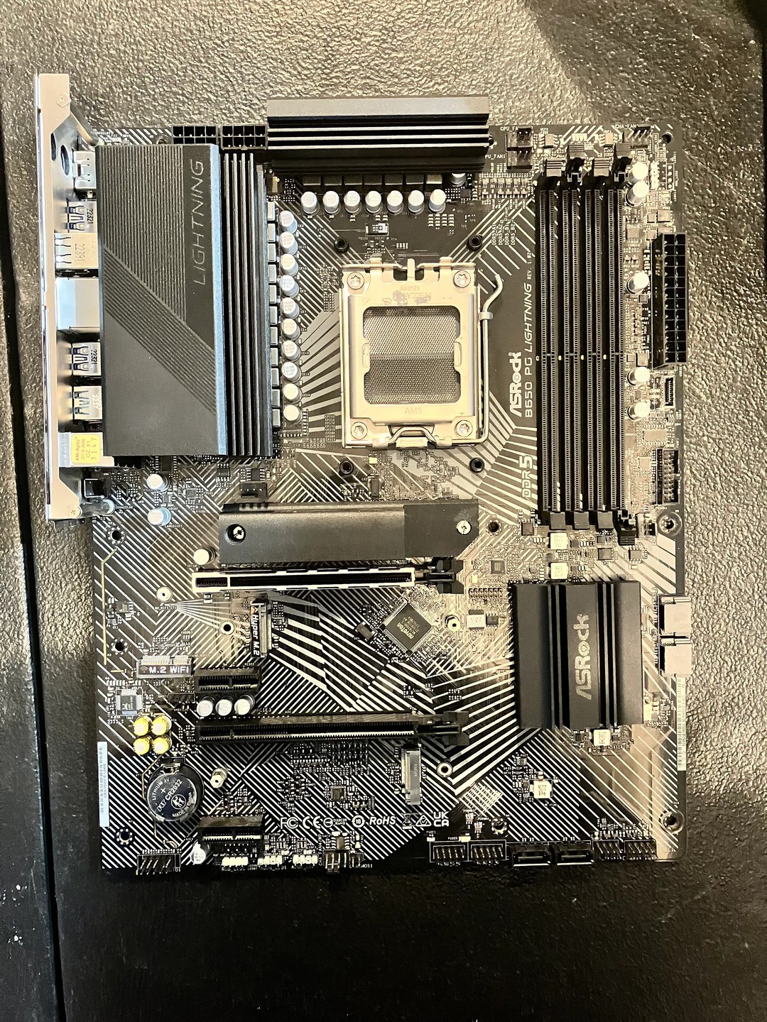 ASRock B650 PG Lightning Motherboard AM5 DDR5 | Jawa