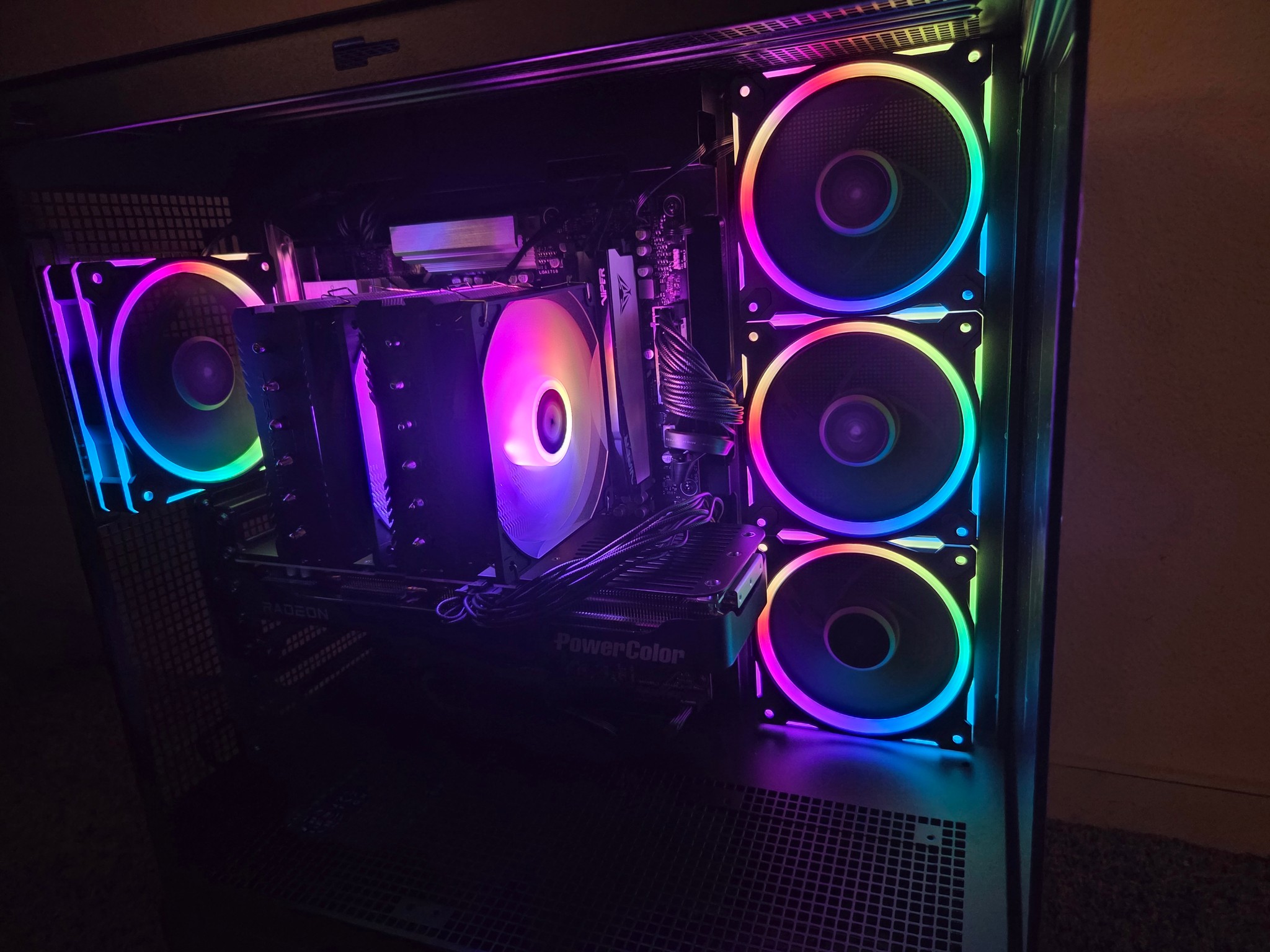 Custom ASUS Gaming Beast! 4k build/7700x/9070xt/32GB DDR5 6000 CL30 | Jawa
