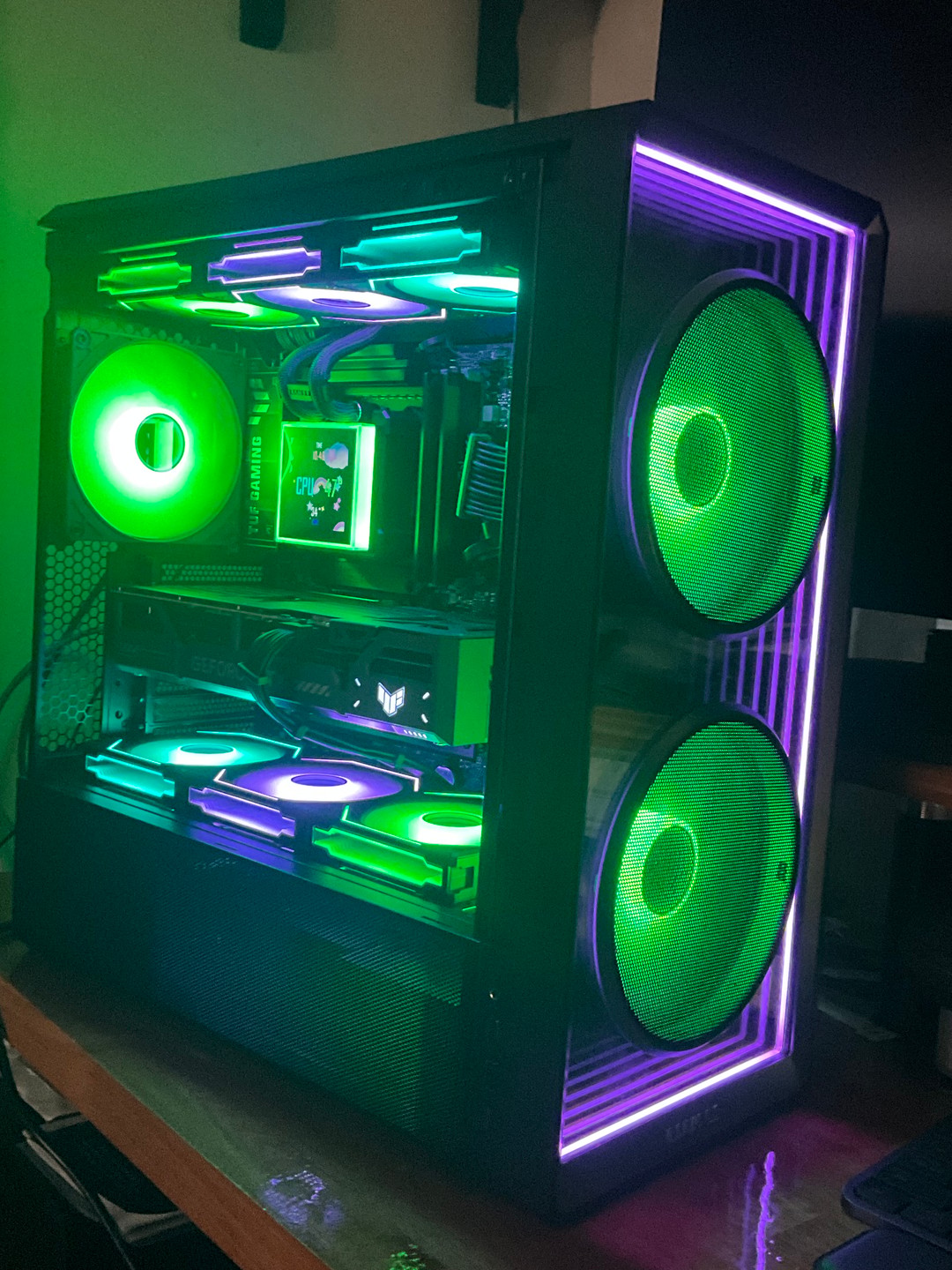 9800X3D / 5070 Ti / X870E /Gen5. ASUS TUF x Lian Li Premium Gaming PC ...