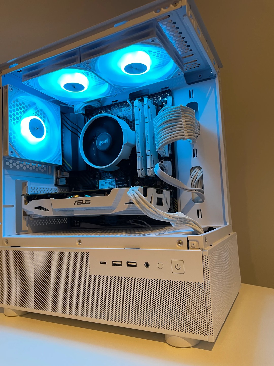 White Custom Gaming PC, Ryzen 5 5500, GTX 1060 6GB, 1TB Nvme, 16 GB RAM ...