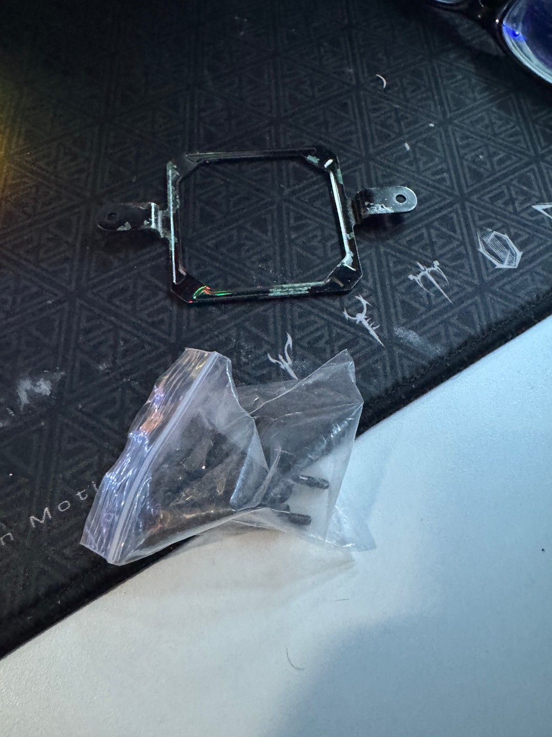 Corsair AM4 mounting hardware | Jawa