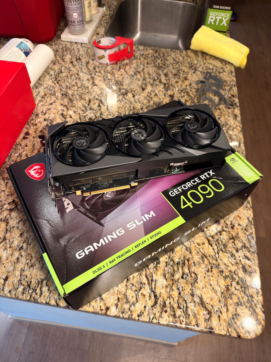 4090 - MSI Gaming Slim - Like New Barely Used | Jawa