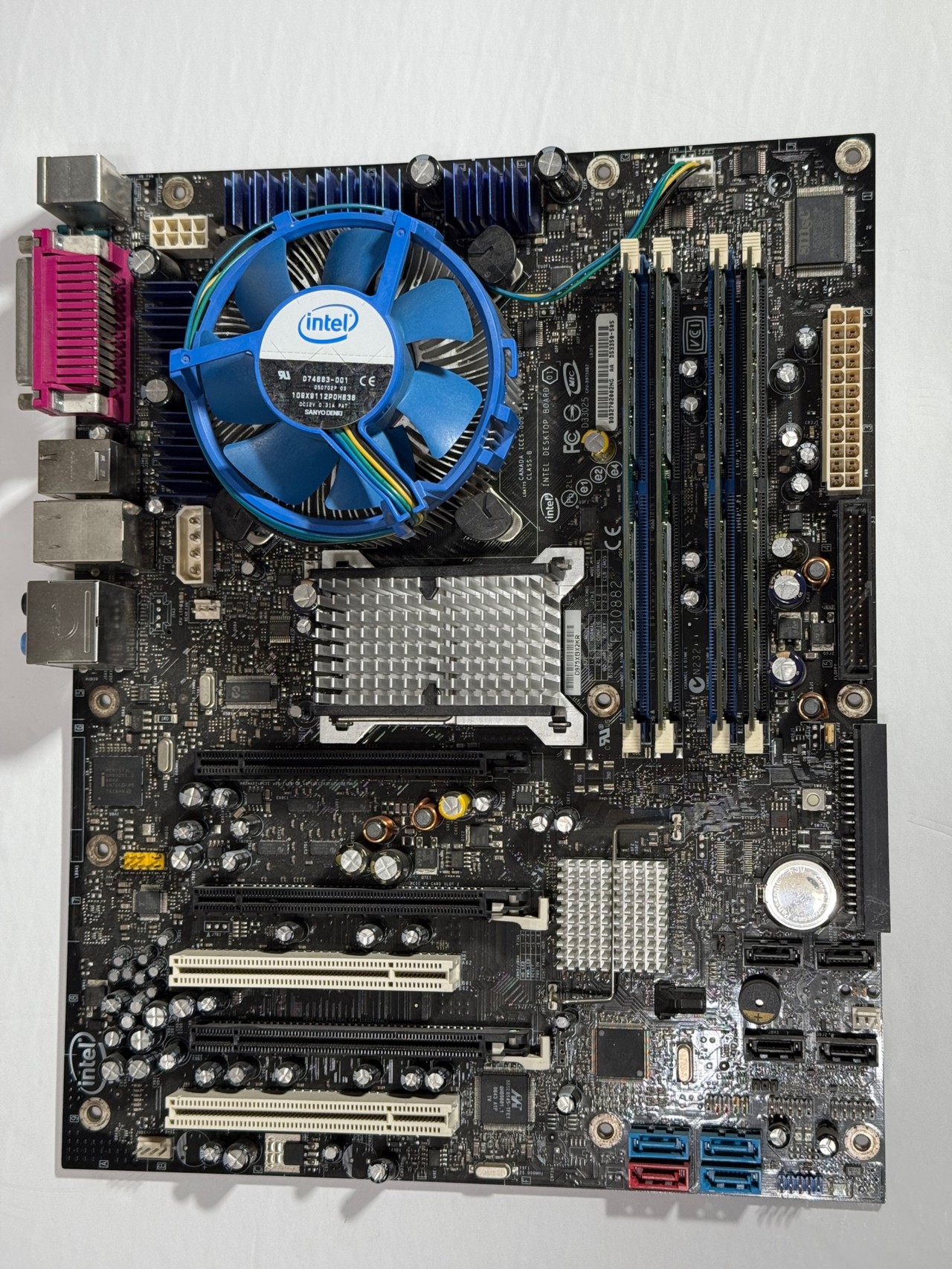 "Bad Axe" D975XBX2 Motherboard, QX6800 Extreme CPU, 8GB DDR2 Combo | Jawa