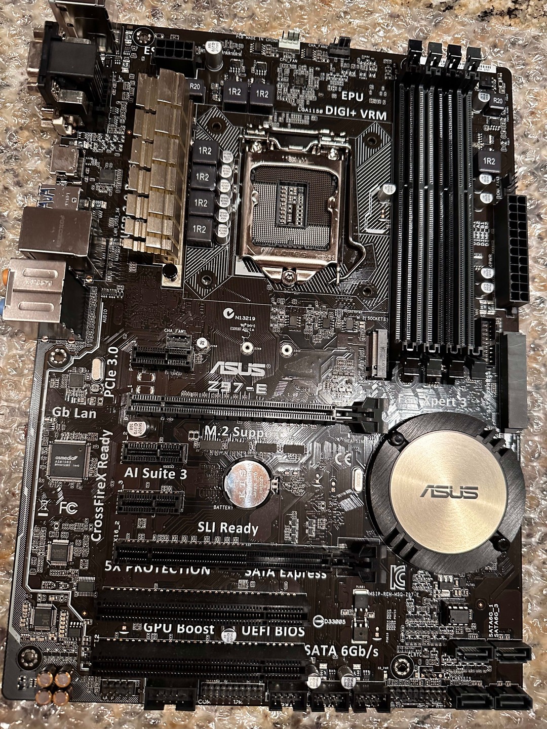 [Does not POST] Asus Z97-E ATX LGA1150 Motherboard with IO shield | Jawa