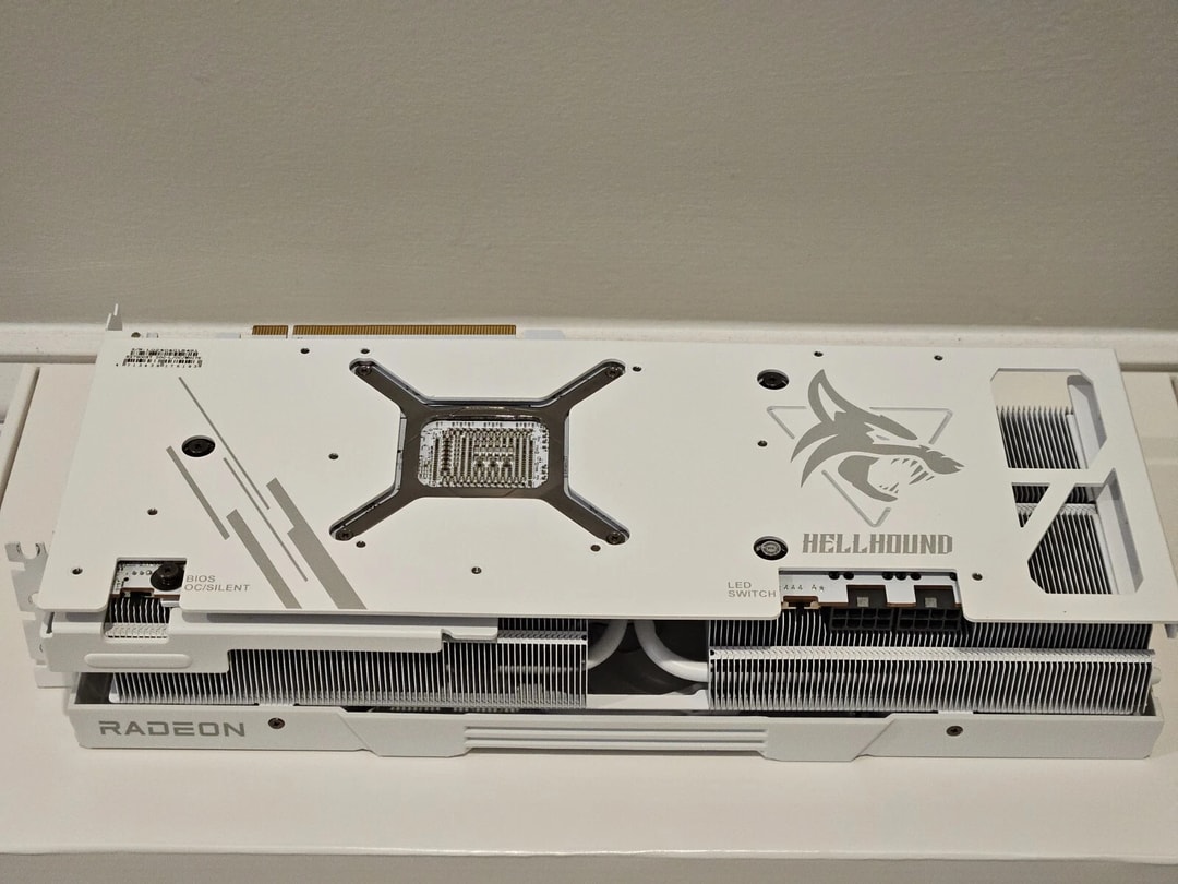 PowerColor Hellhound 7900XT (Spectral White | Jawa