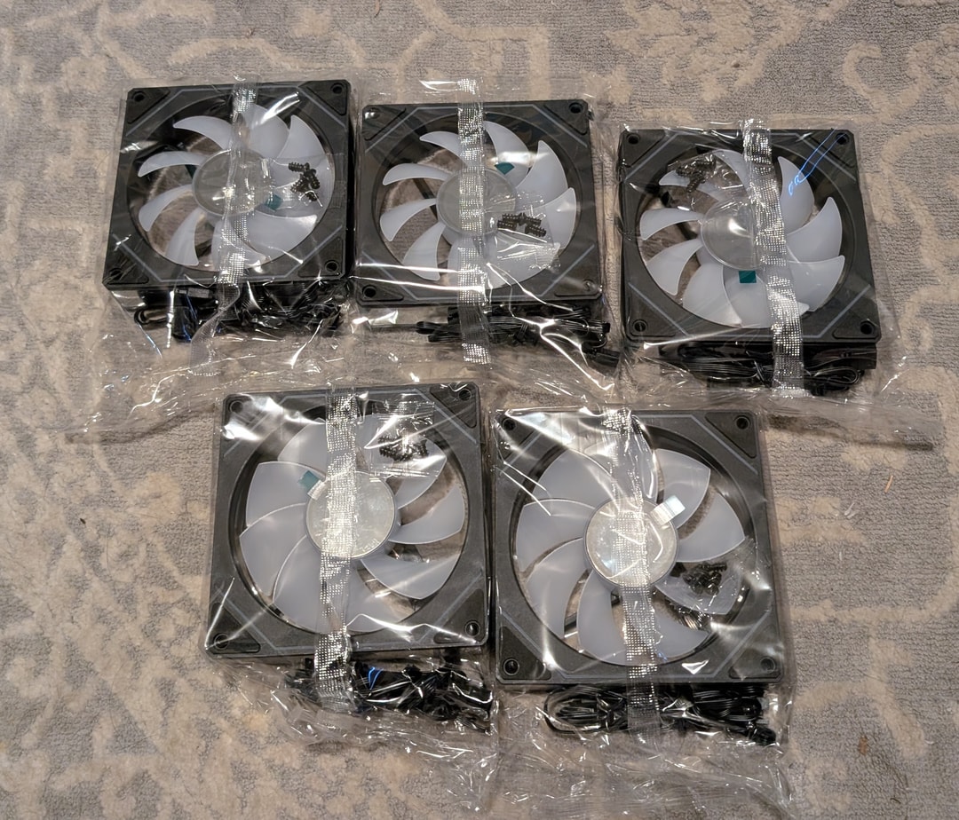 3 Forward facing fans and 2 reverse fans | Jawa