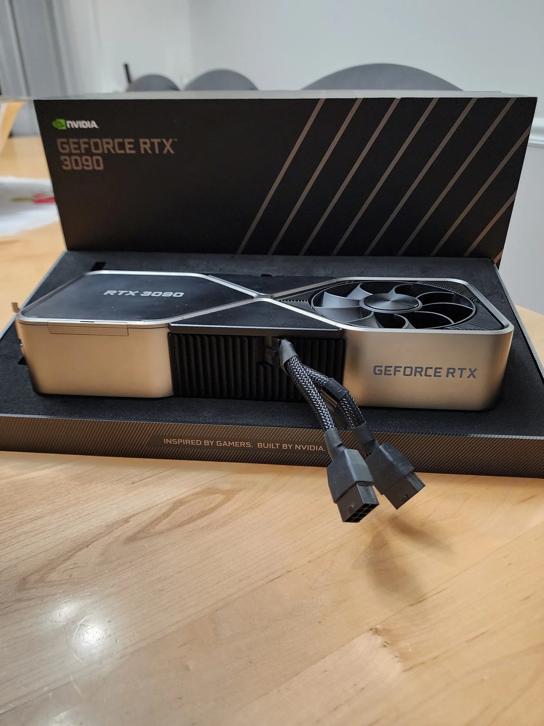 RTX 3090 Founders Edition | Jawa