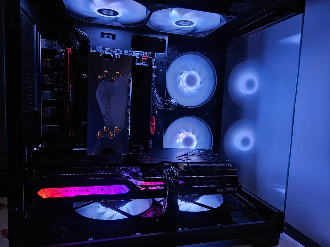 Dark Side Rig Intel 10 Core / 16GB DDR4 / 1TB SSD / RX 7600 | Jawa