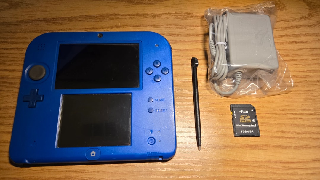 CUSTOM REFURBISHED Nintendo 2DS Blue/Black Handheld Console | Jawa