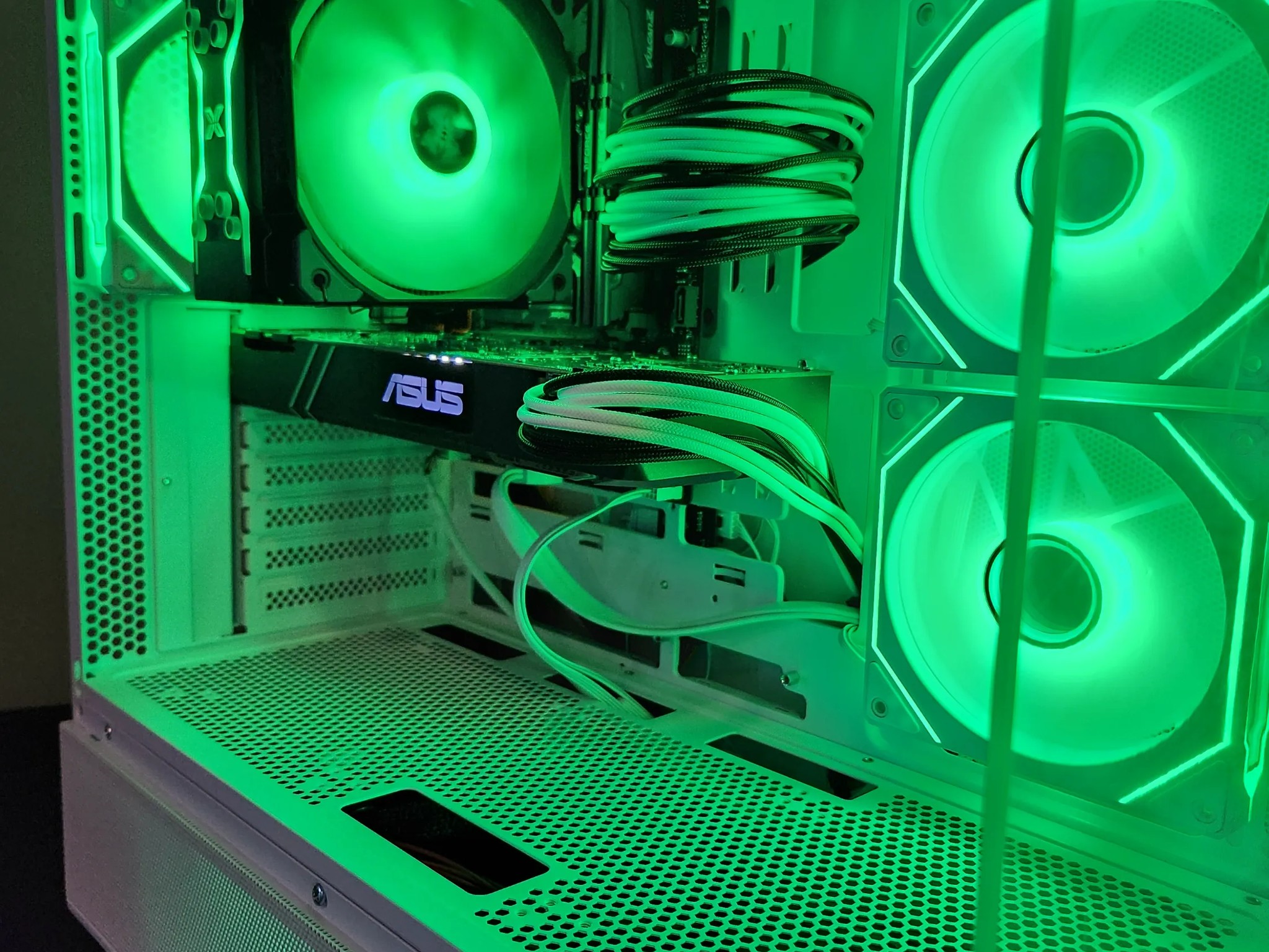 Custom Gaming PC | i5 9400F + GTX 1070 | 16GB DDR4, 512GB NVMe SSD ...