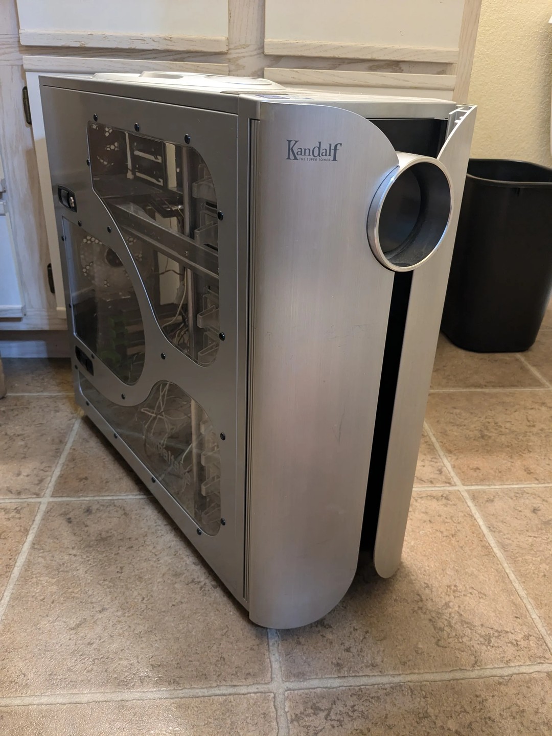 Thermaltake Kandalf Super Tower ATX Retro Vintage | Jawa