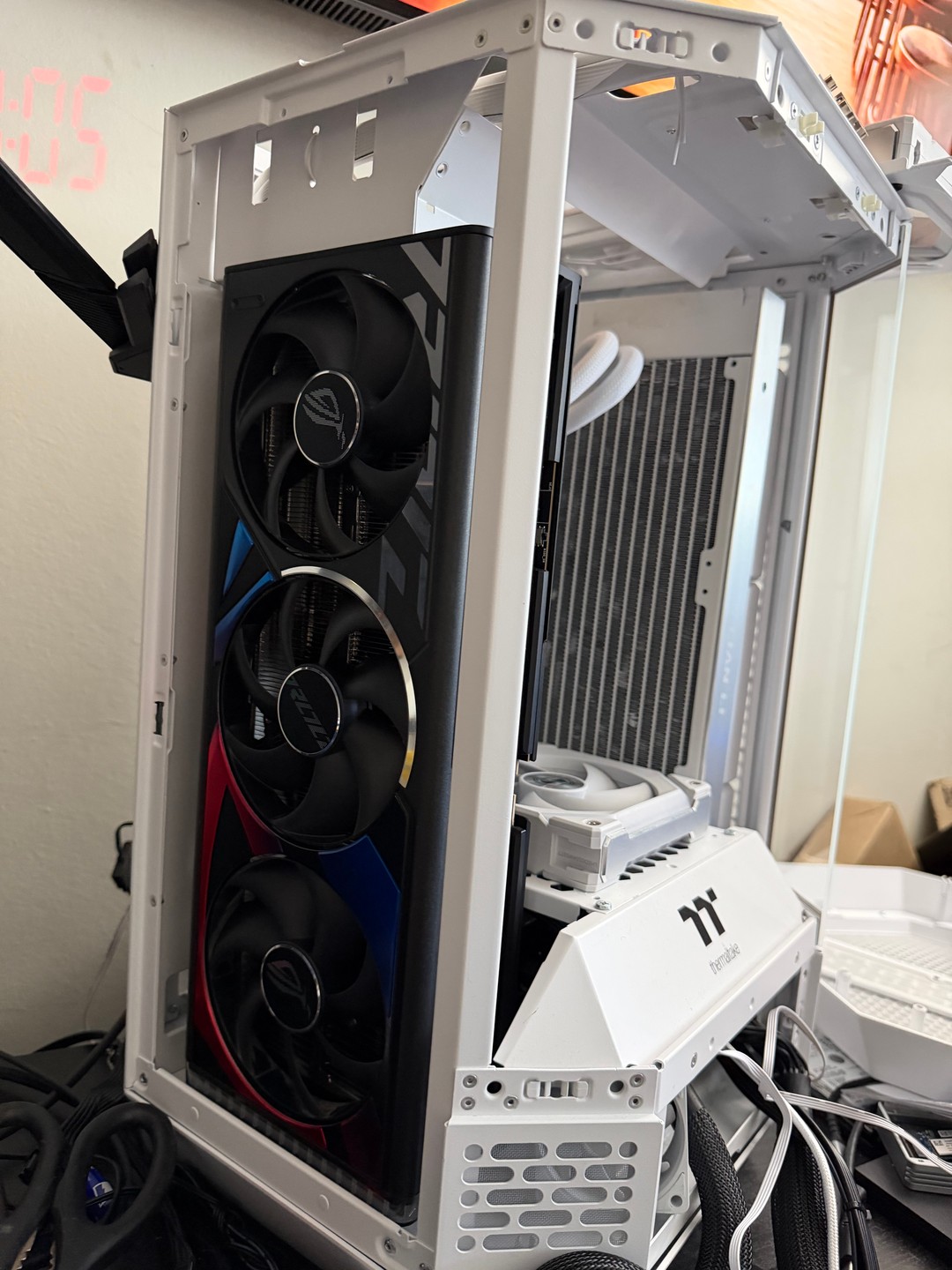 Asus ROG STRIX LC GAMING OC GeForce RTX 4090 | Jawa