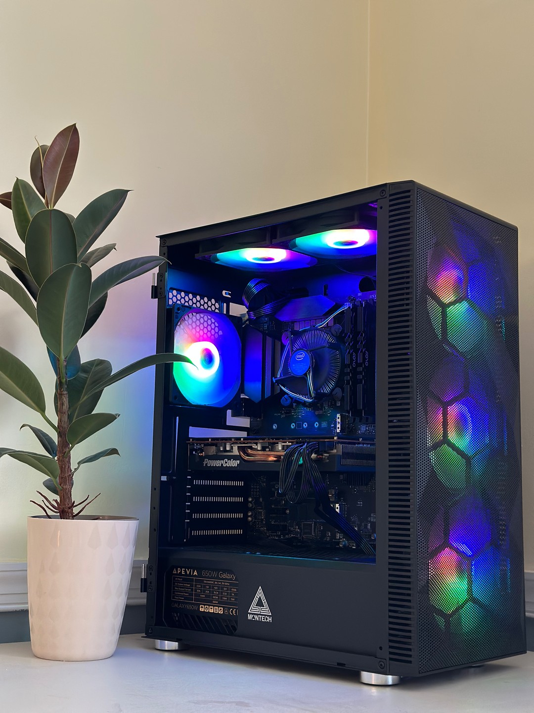 🌈Rainbow Warrior🥷||Custom Gaming PC With Intel i3 10100F and RX 5700 XT ...