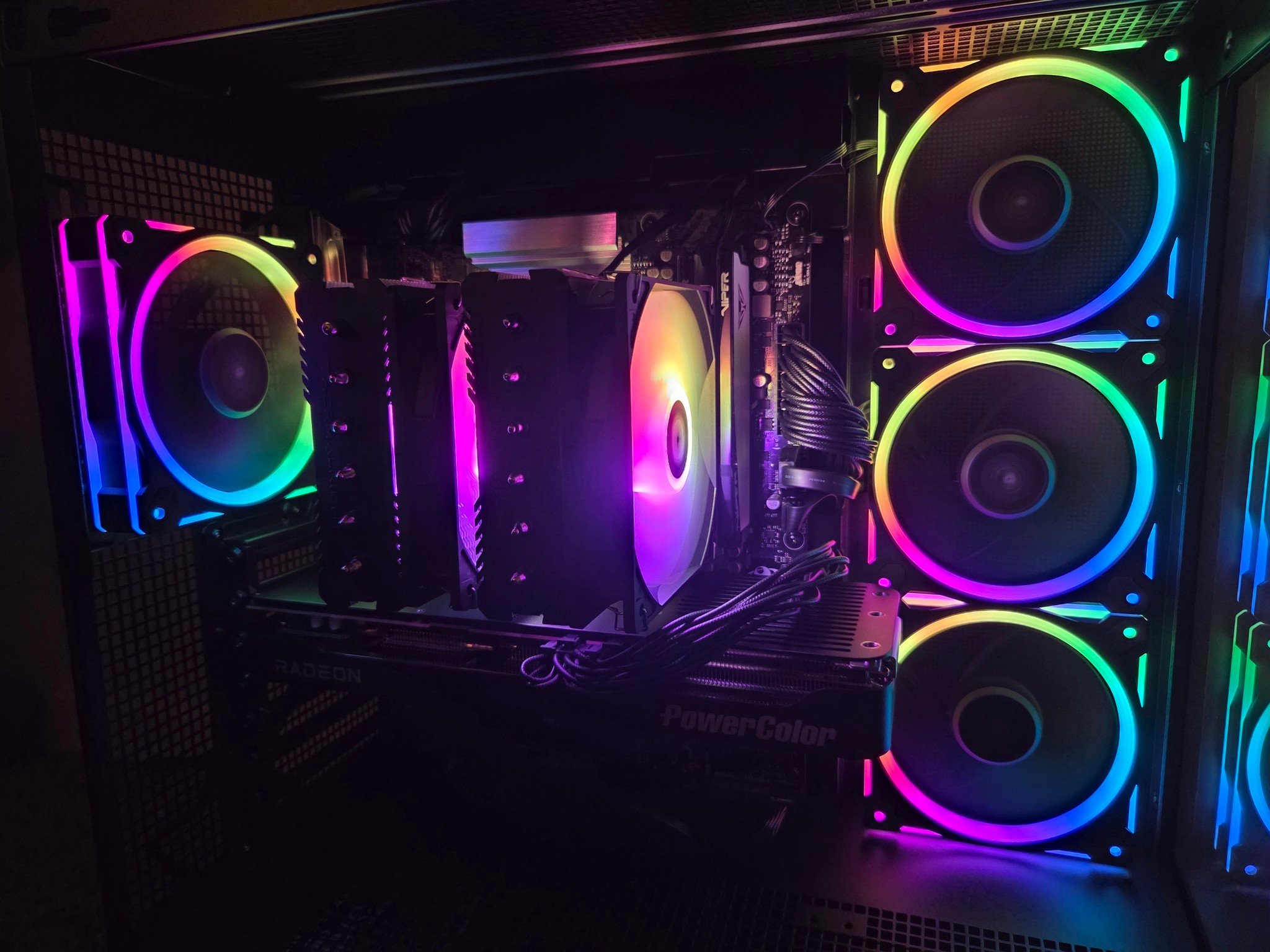Custom ASUS Gaming Beast! 4k build/7700x/9070xt/32GB DDR5 6000 CL30 | Jawa