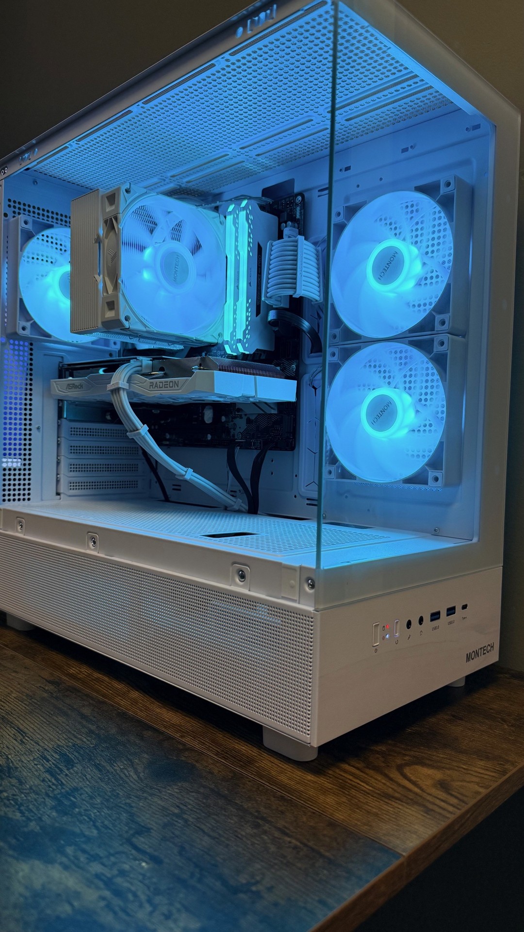 ️ Whiteout Gaming PC Fresh Build- Ryzen 5500, RX 6600, 16GB RAM, 1TB ...