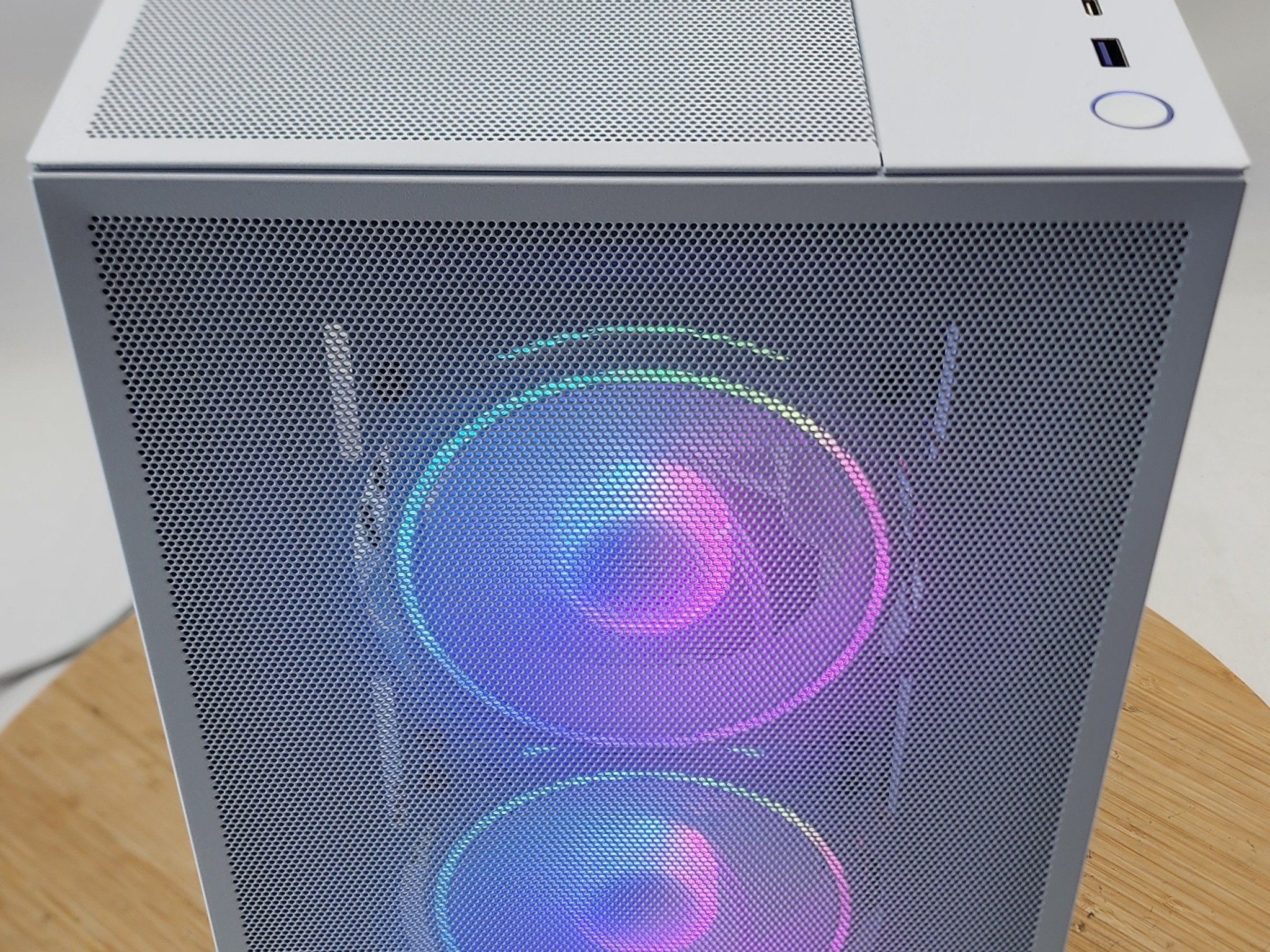 Gaming PC Ryzen 7 5700X 32GB RAM 1TB SSD RX 7700 XT 12GB Win11 PC | Jawa