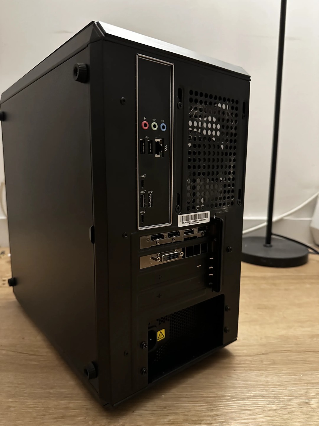 Full Gaming/Homelab Server/NAS setup | Jawa