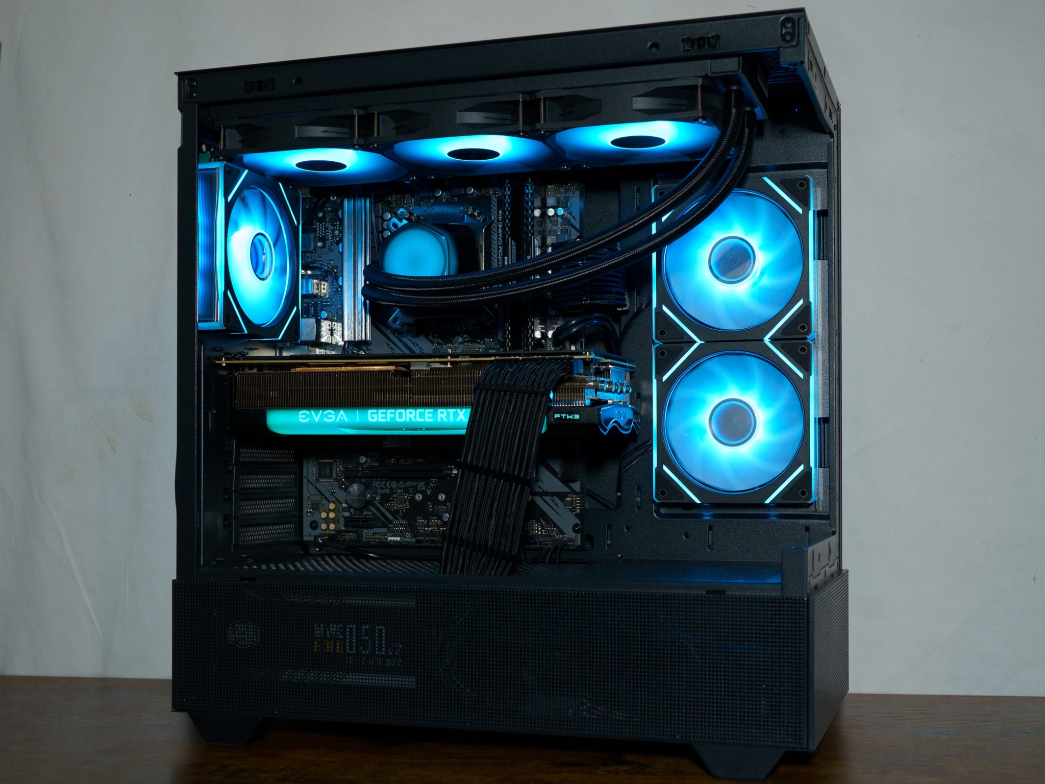 Gaming PC | RYZEN 7 3800X | RTX 3080 10GB | 32GB RAM | 2TB NVME SSD | Jawa