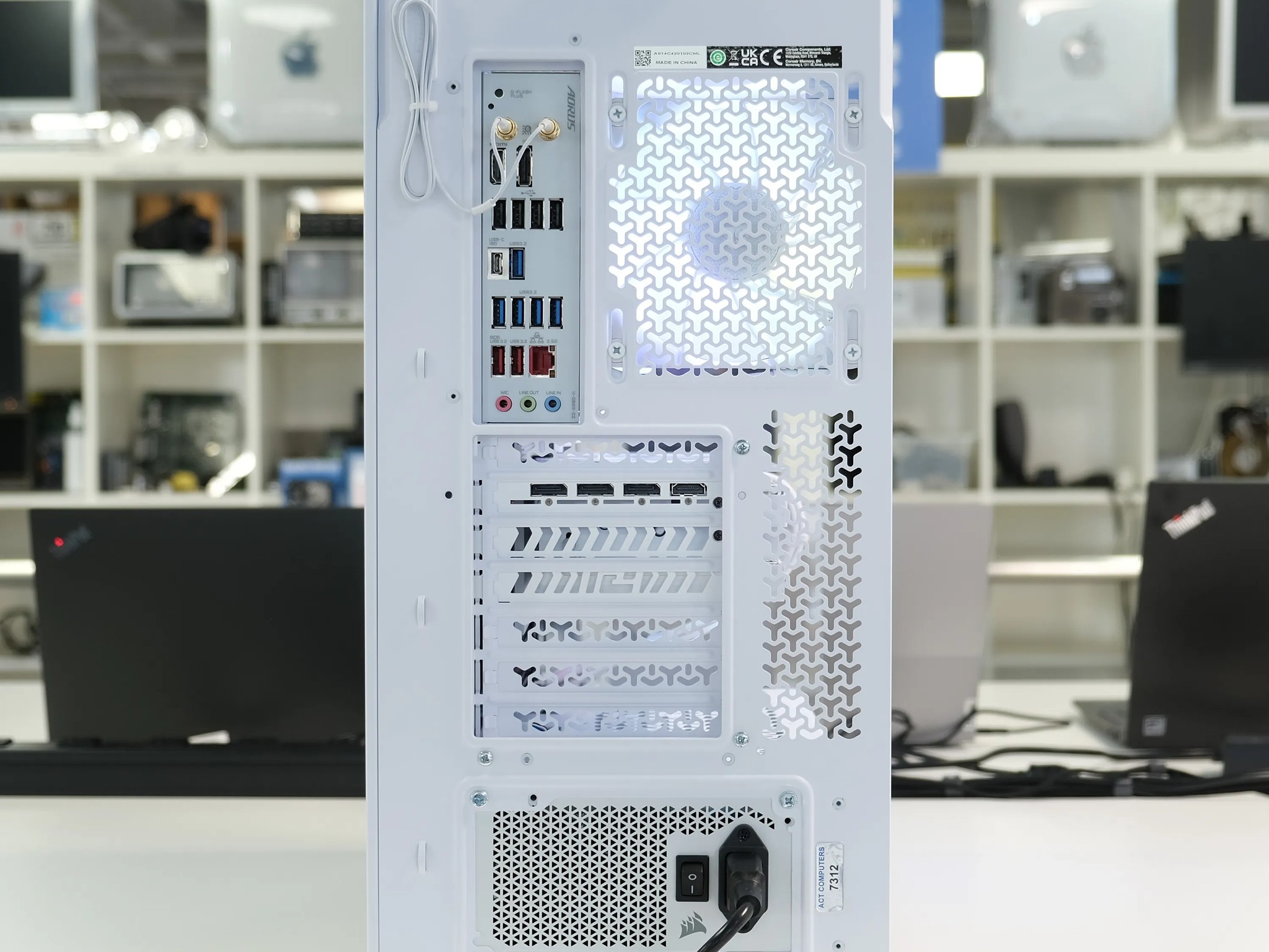 Titan 7800X3D 7900XTX 32GB 2TB SSD | Jawa
