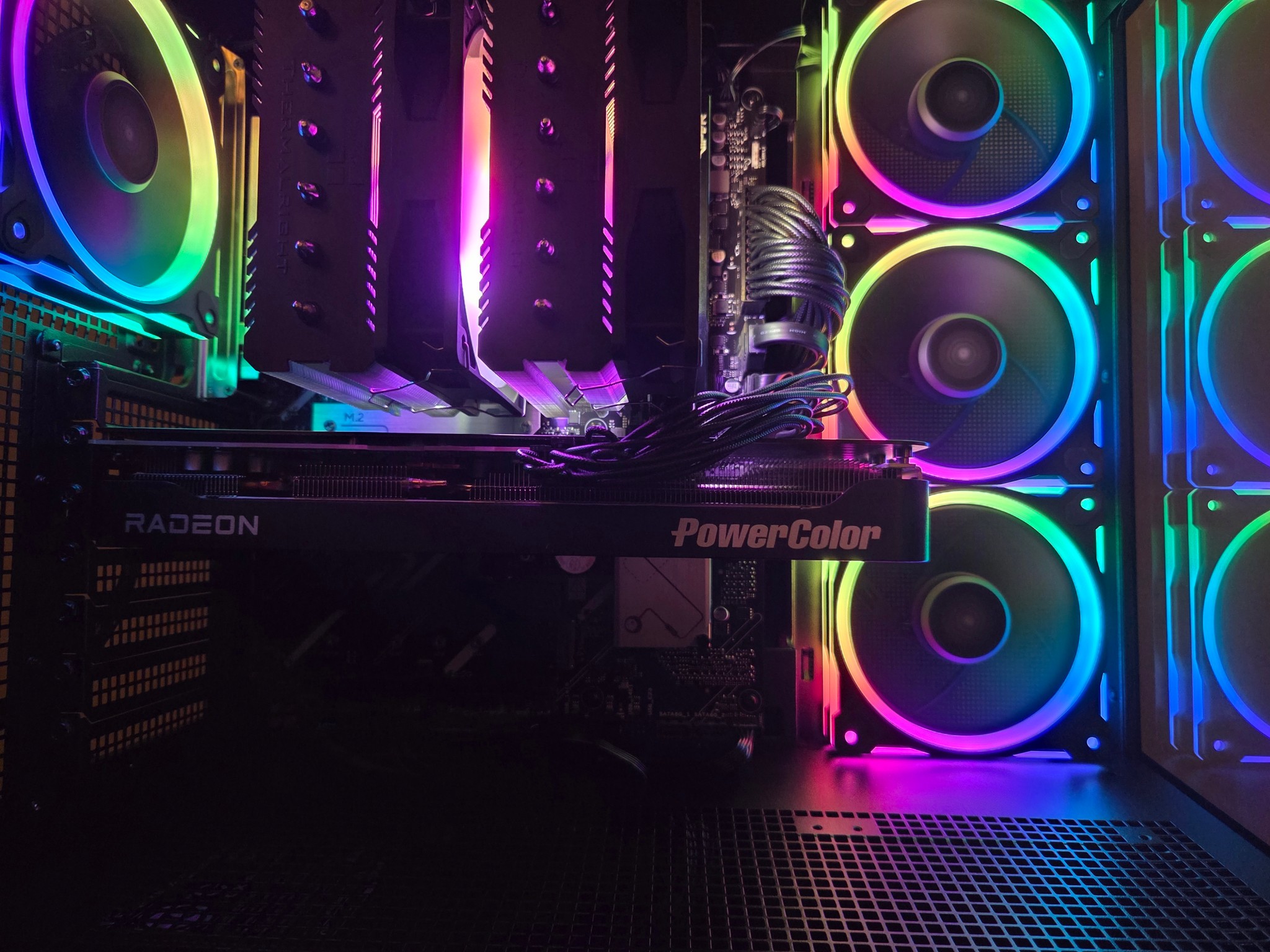 Custom ASUS Gaming Beast! 4k build/7700x/9070xt/32GB DDR5 6000 CL30 | Jawa